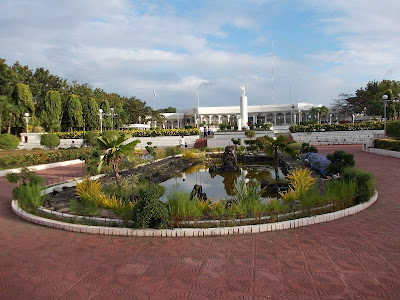 The Roomy Life: Iloilo Travelogue#3: Guimbal - a feminine church and a ...