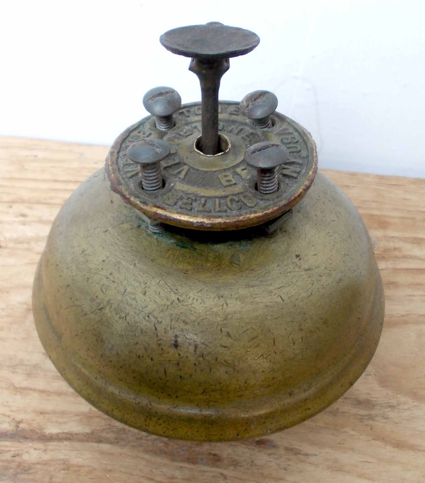 Antik Jawa: Bell Andong VELVETONE USA