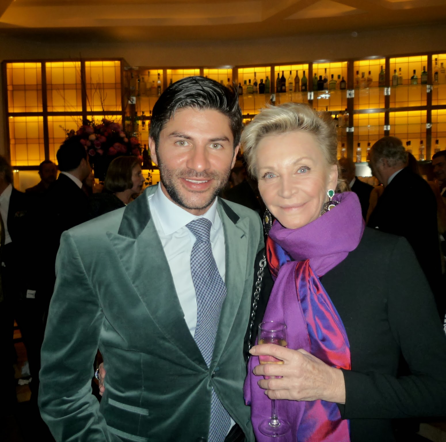 El Observador Solitario: "LA CORRUPCIÓN" SOBRE LIENZOS Y UN CAPPUCCINO ...