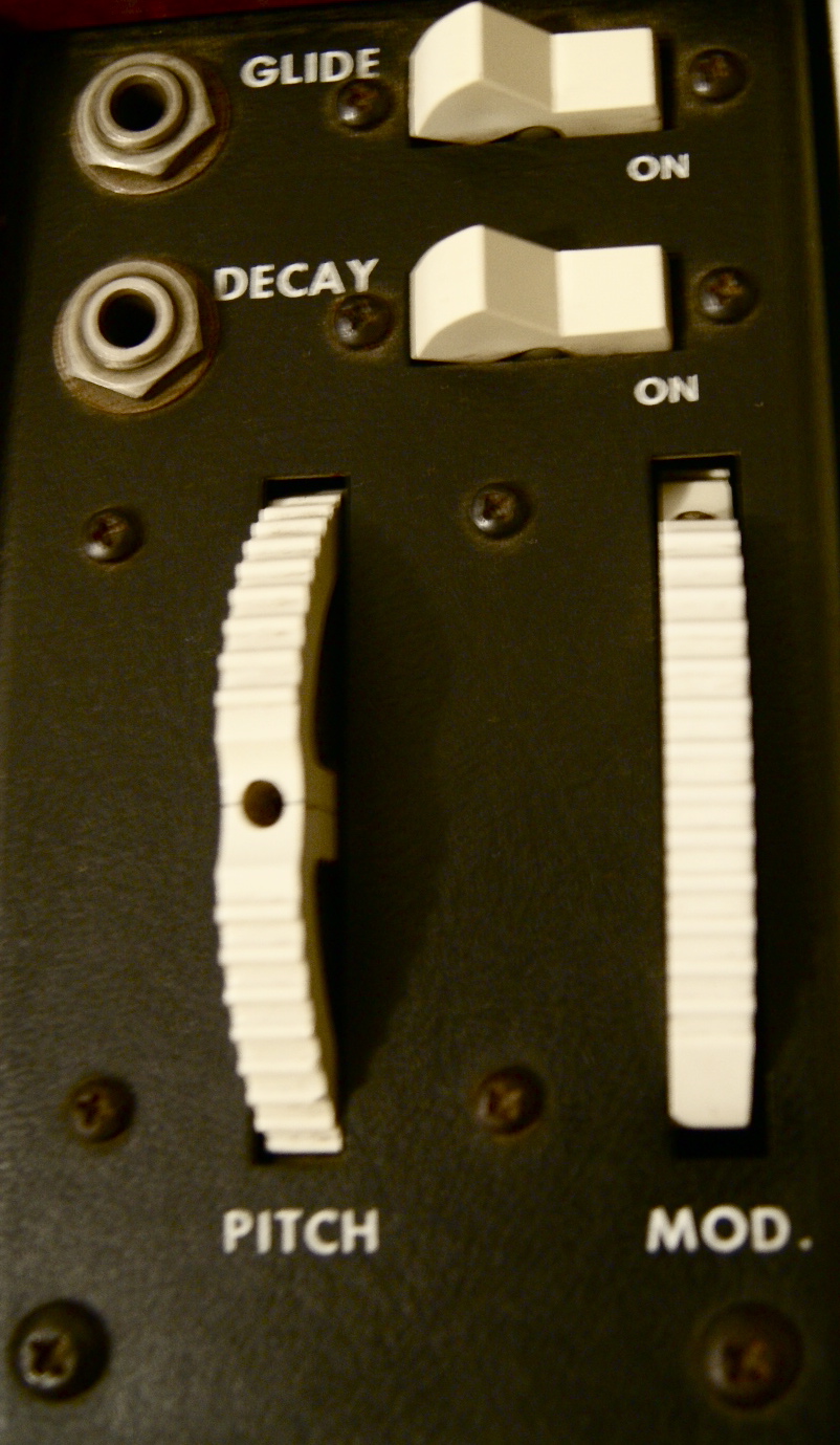 Astronauta Pinguim: Minimoog model D (text in english)