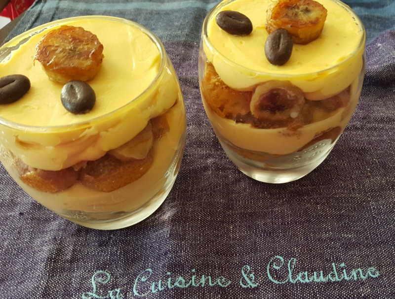 La cuisine & Claudine: Tiramisu au Kamok et aux bananes flambées