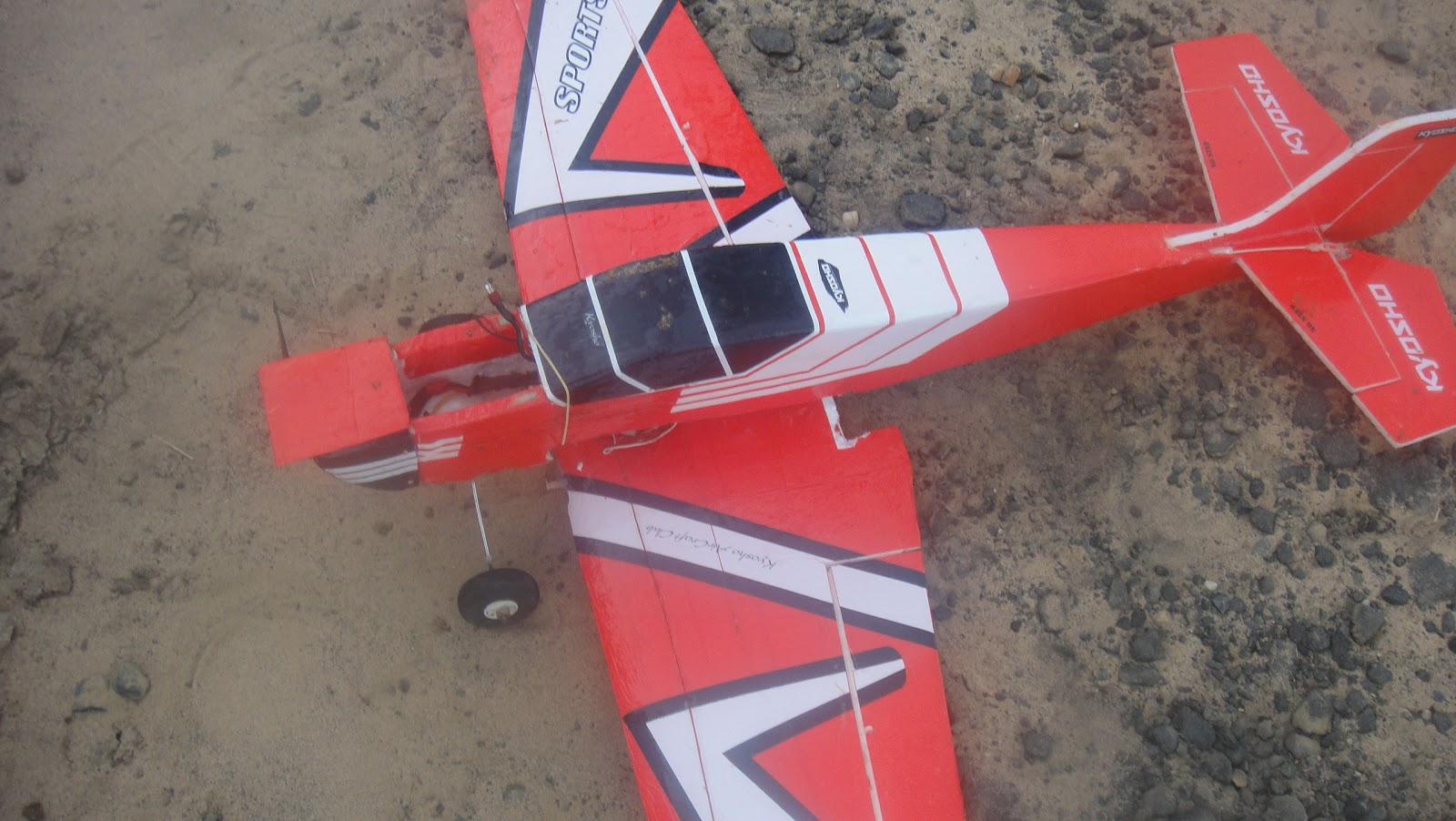 Escolinha de Aeromodelismo: Aero novo na área: HYPERION YAK 55 SP "10 ...