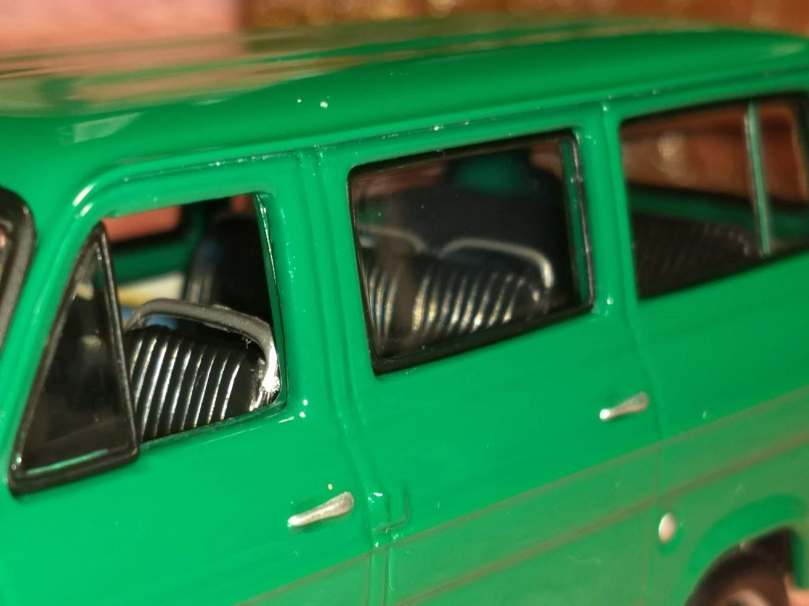 RetroAutosEnEscala: FORD TRANSIT BUS (1974)