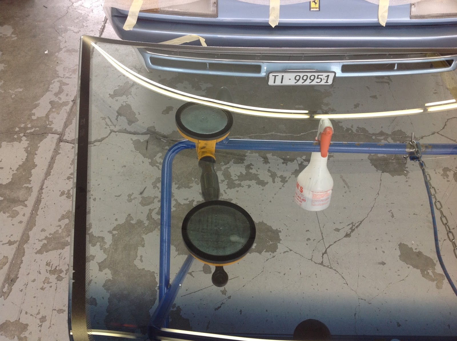 Ferrari 400: Ferrari 400 Front window screen replacement - delamination ...