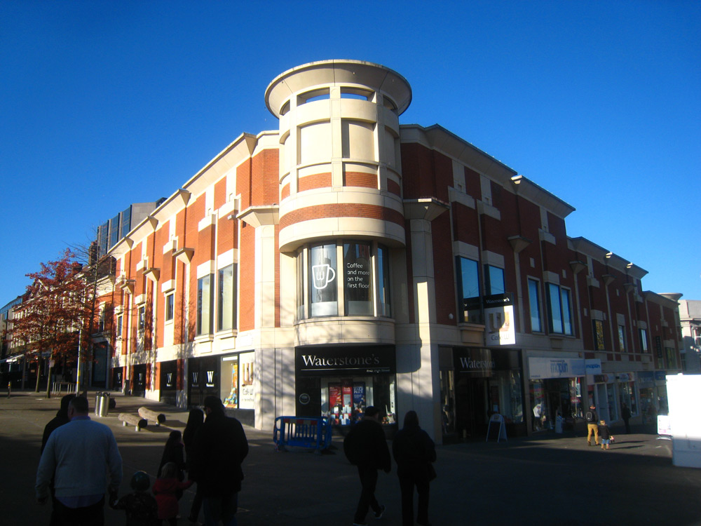 Teh Viscount's London: Sutton: All suburban shopping Bar None