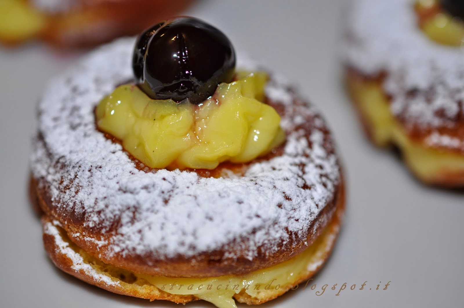 Angolo Cottura: ZEPPOLE FRITTE (RICETTA DI A. AIELLO)