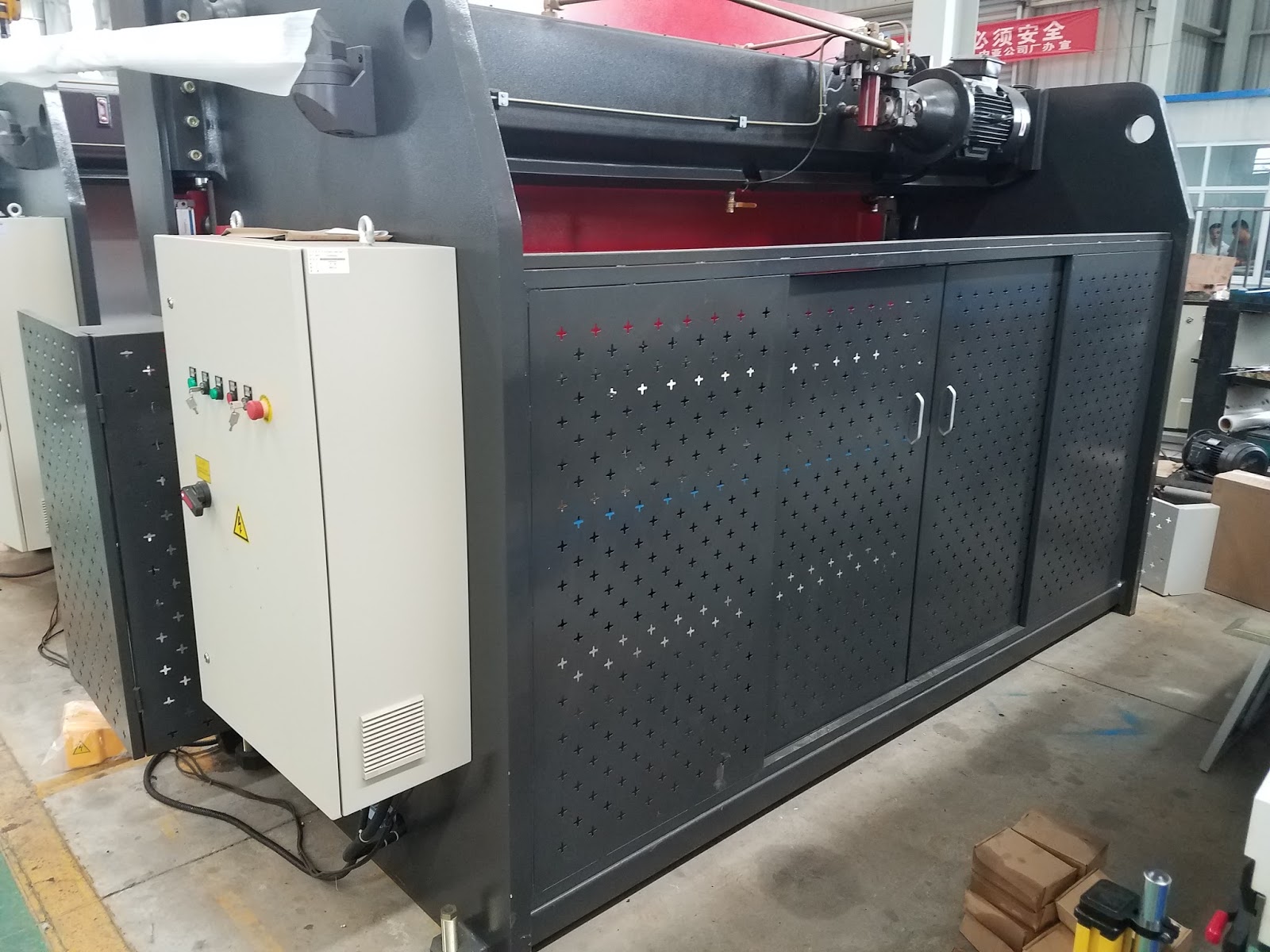 Automatic sheet metal bending machine