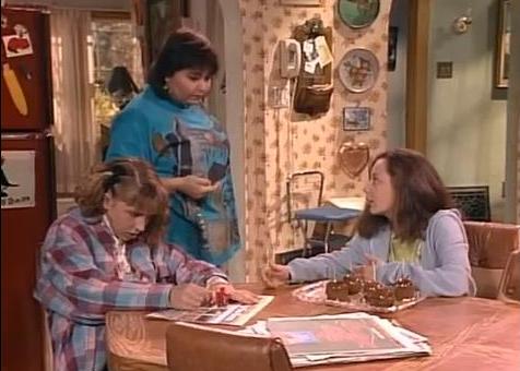 Holiday Film Reviews: Roseanne: "Boo!"