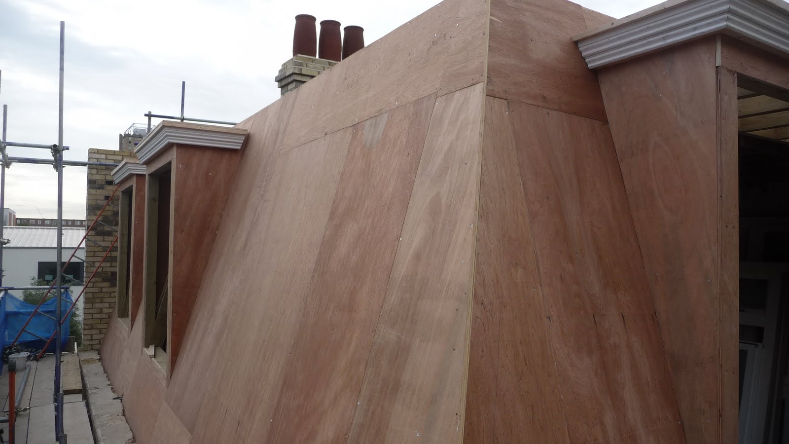 WoodenBother: Mansard Roof construction