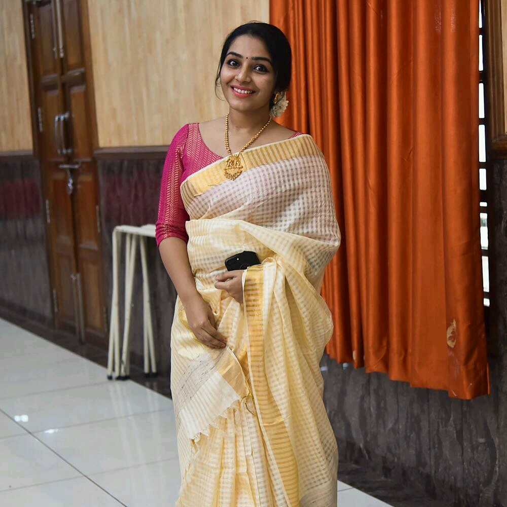 The Fresh Malayali: Rajisha Vijayan Latest Unseen Hot Photo, Stills ...