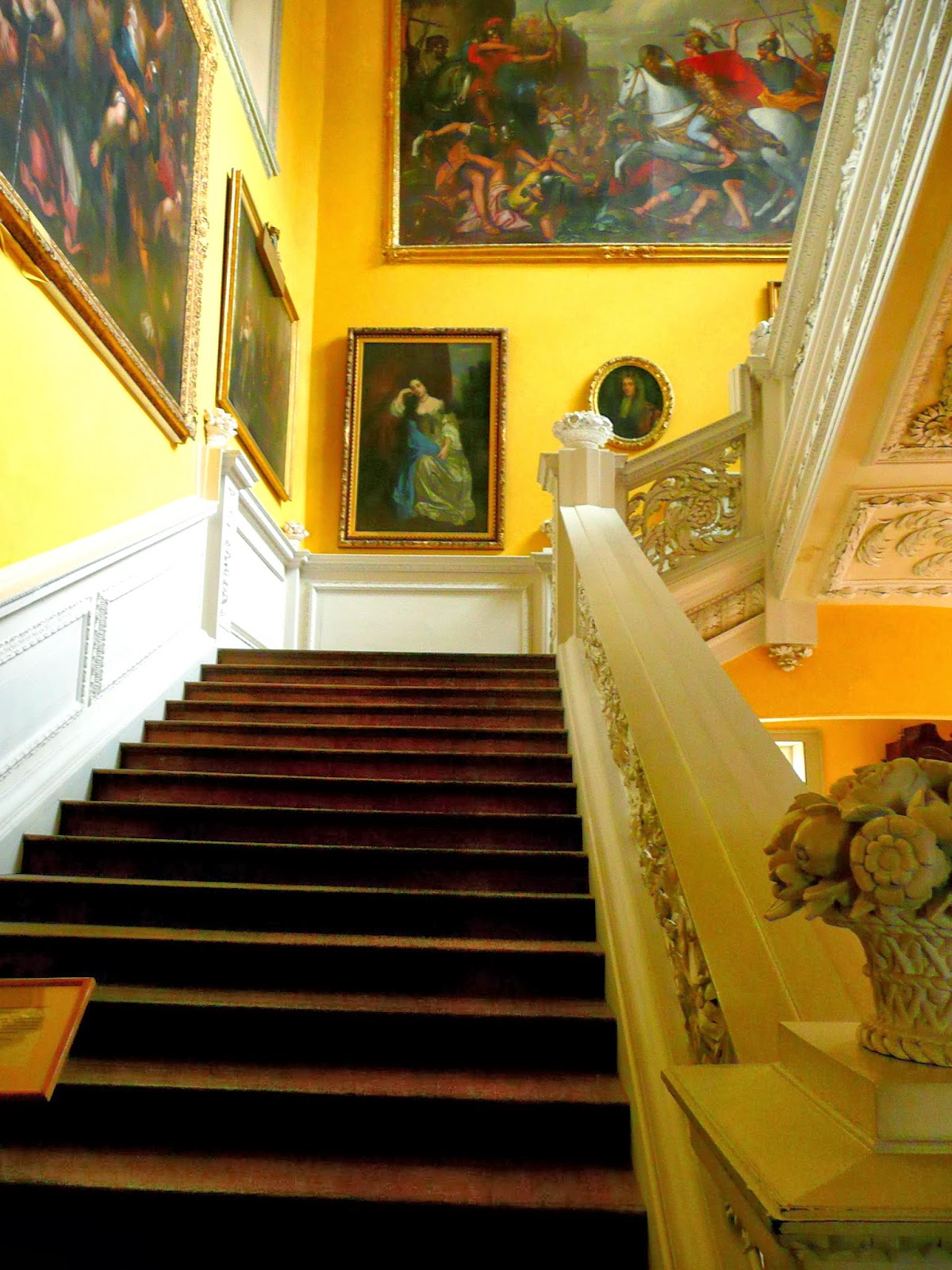 loveisspeed.......: Sudbury Hall is a country house in Sudbury ...