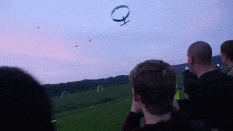 Fly a Plane through the Circle Plane - Neatorama