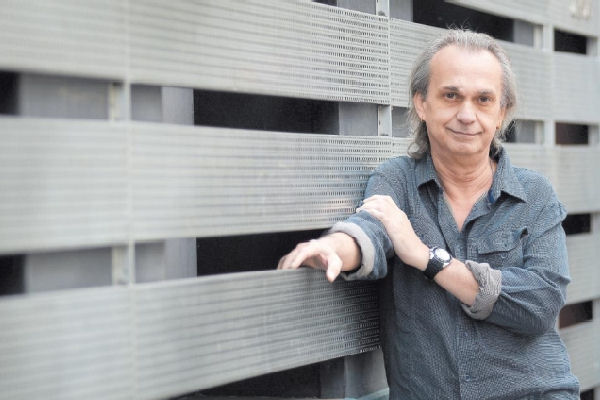 BAIRES ROCK FM (Oficial) - Pasado y presente del Rock Nacional.: David ...