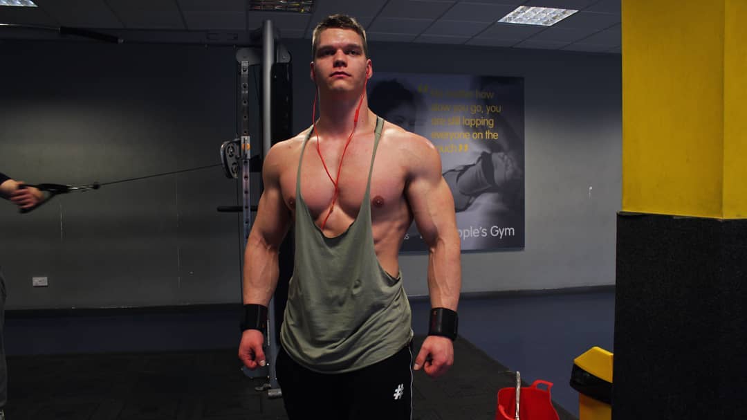 the beauty of male muscle: Adrian