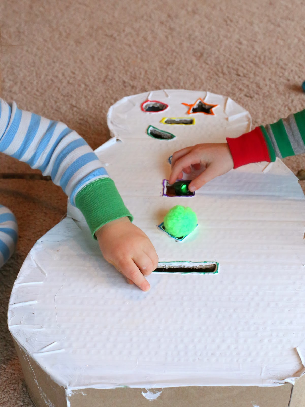 DIY Toddler Toy: Snowman Drop Box