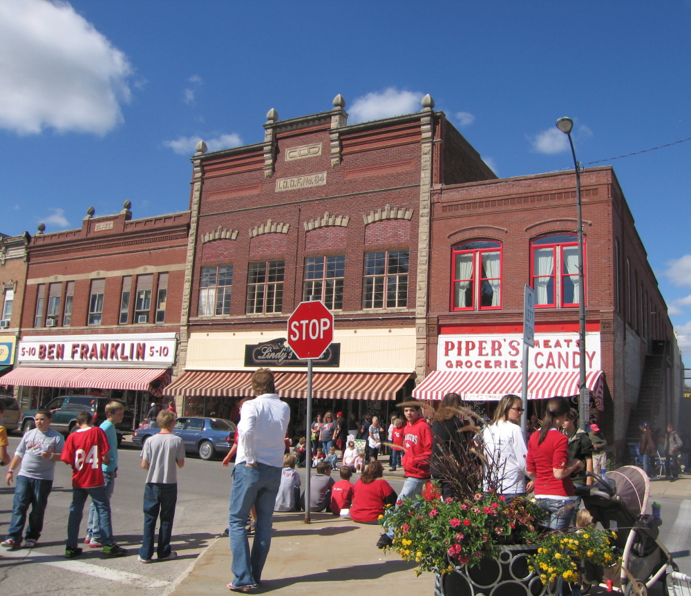 Chariton's Square Deal: The Piper's Building