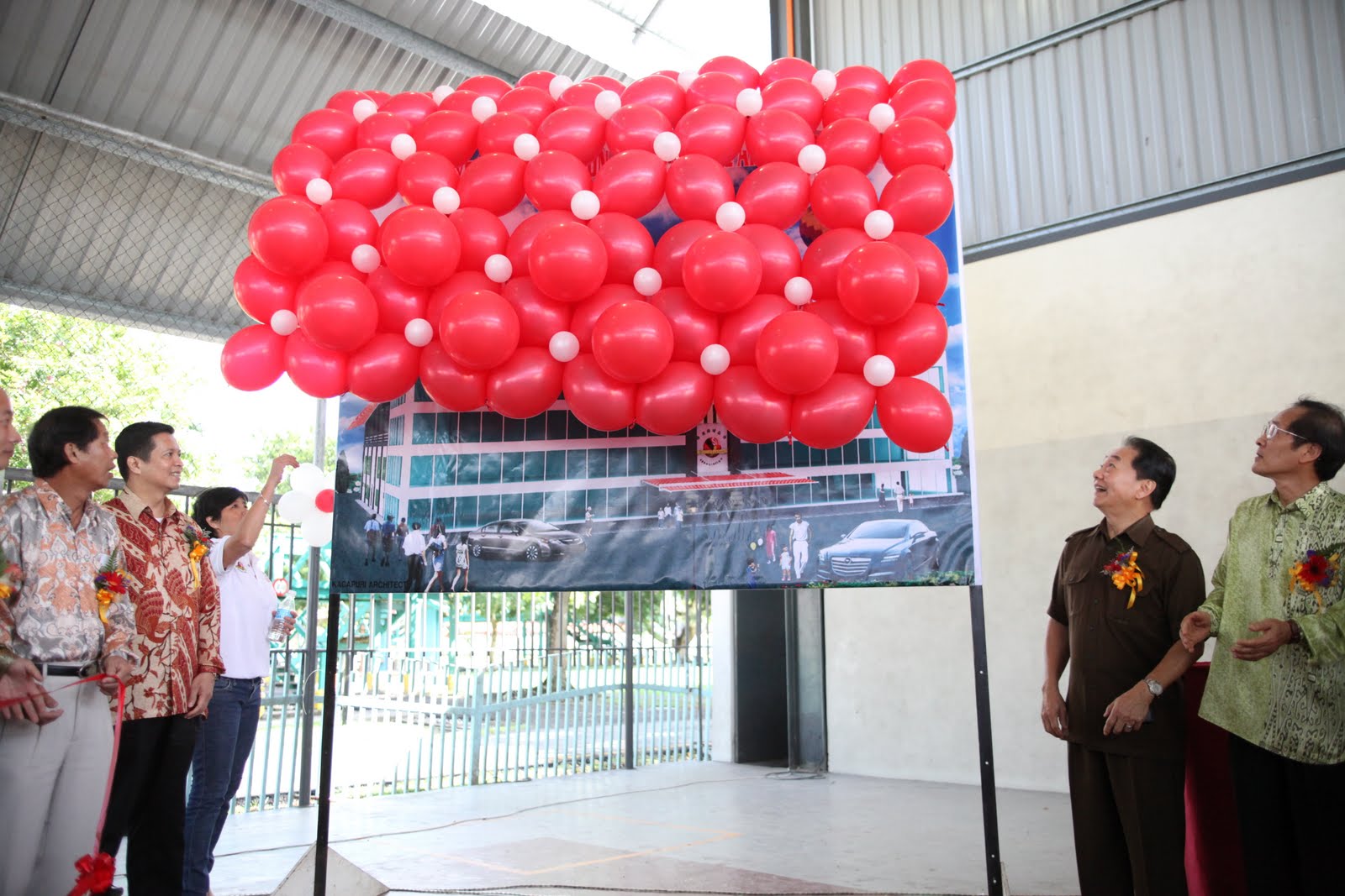 Balloon decorations for weddings, birthday parties, balloon sculptures ...