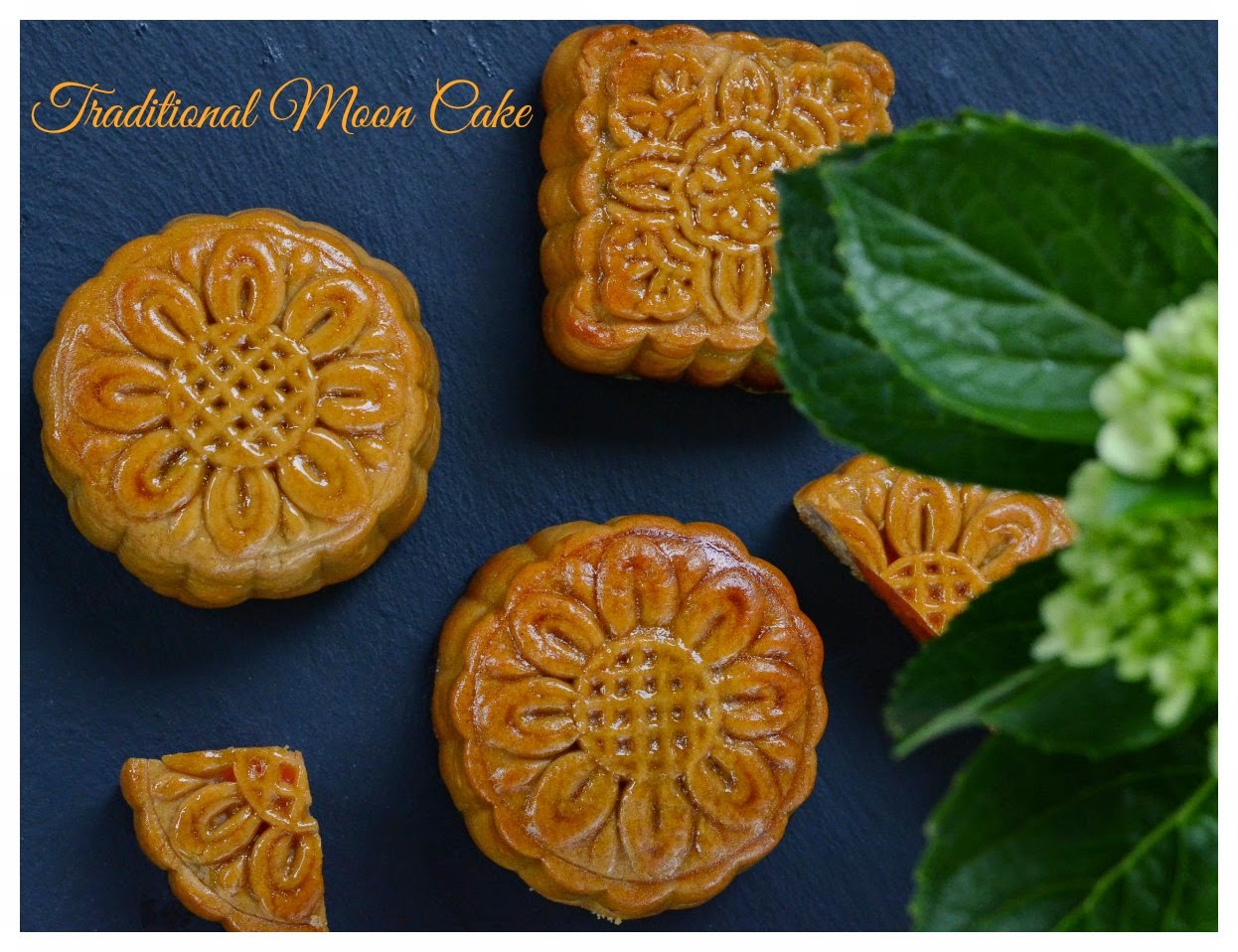 Indonesian Medan Food: Traditional Mooncake / Kue Bulan