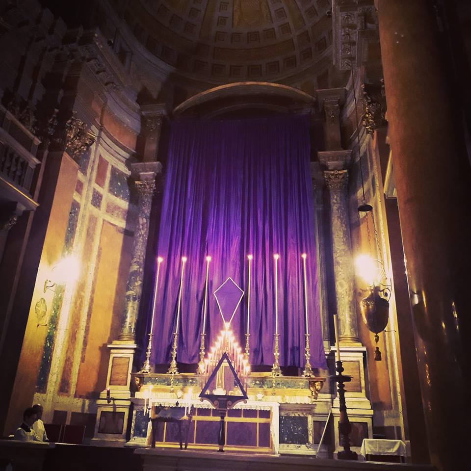 New Liturgical Movement: FSSP Maundy Thursday in Rome