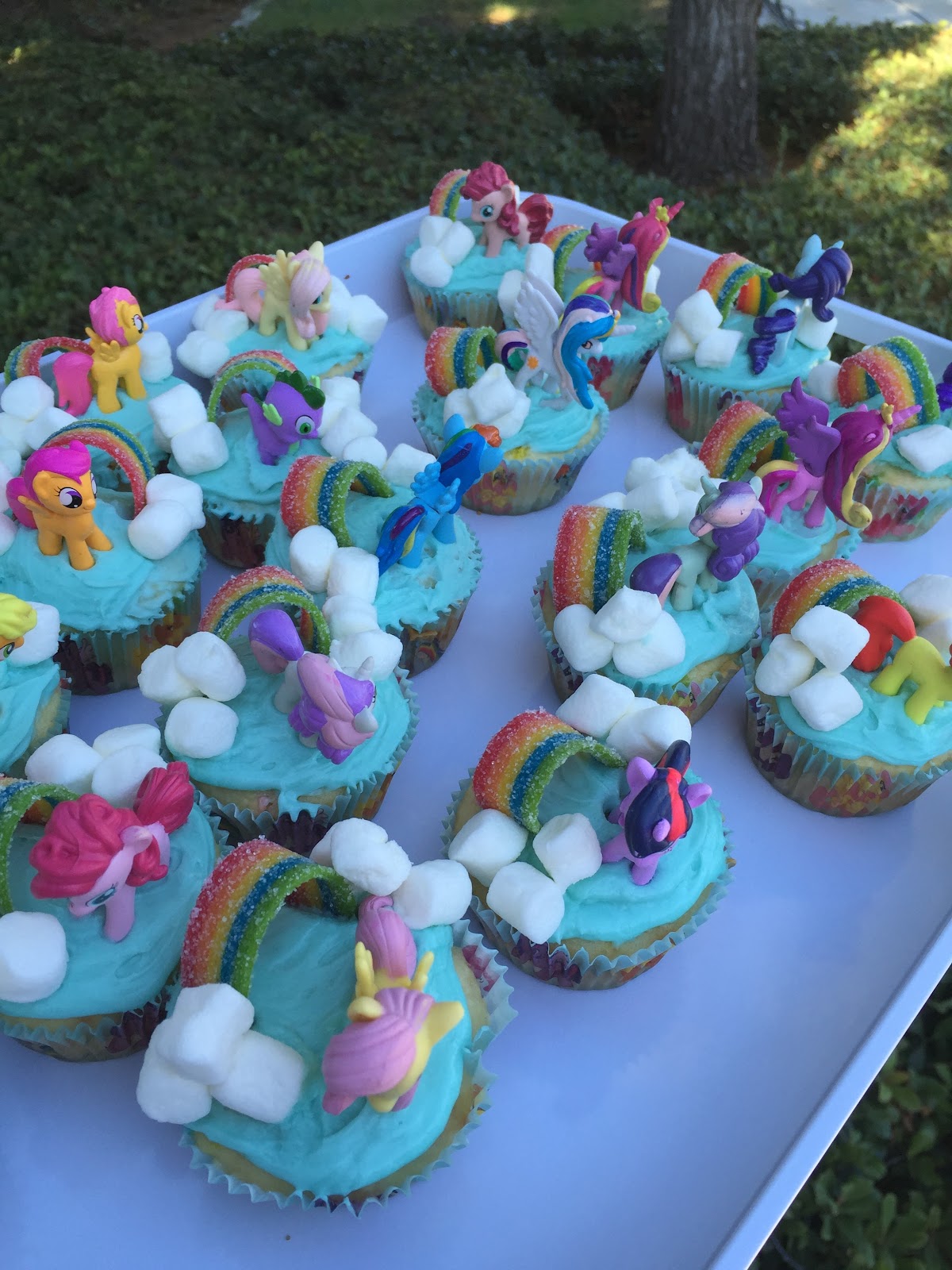 Susie's Recipes: My Little Pony Cupcakes