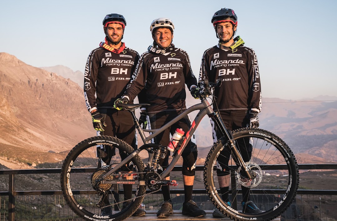 Miranda Racing Team preparado para la temporada 2018 ~ Ultimate Bikes ...