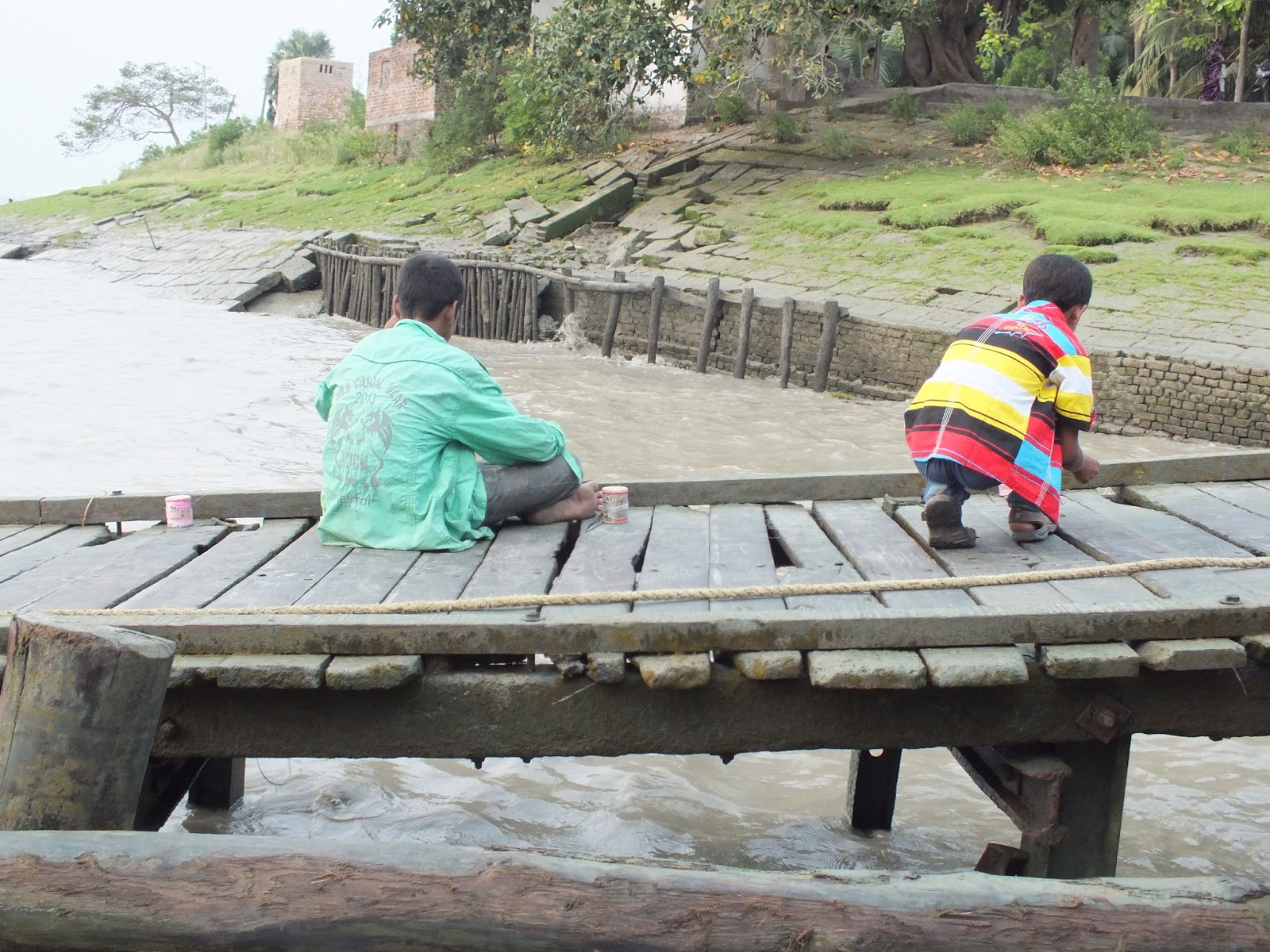 Sights & Sounds of India- and beyond: A Day by the River at Geonkhali