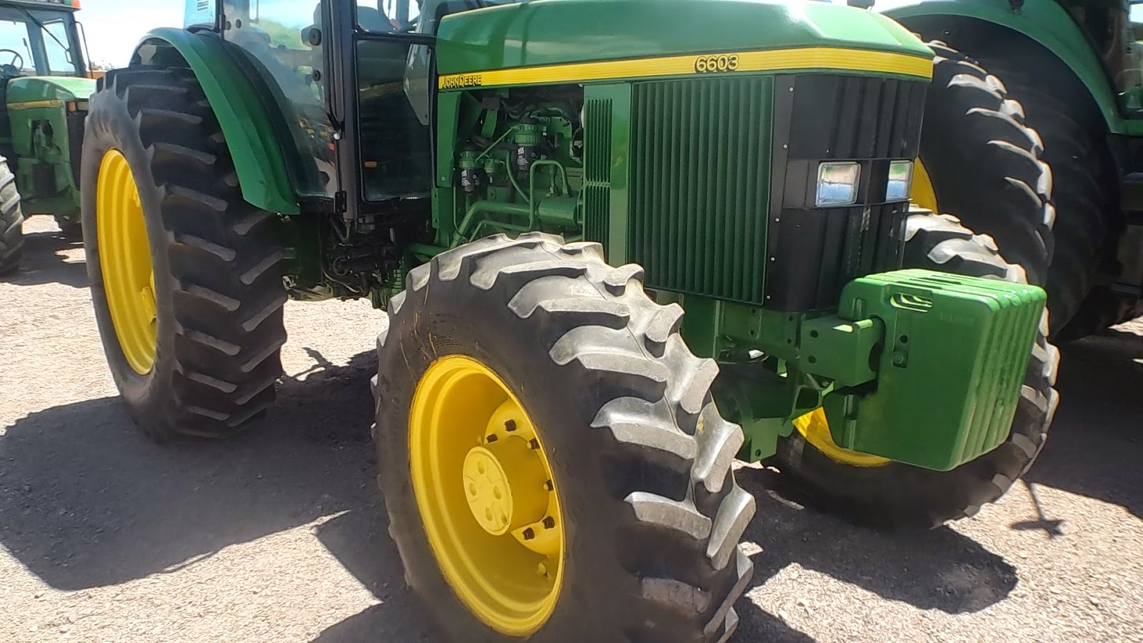 MAQUINARIA AGRICOLA INDUSTRIAL: Tractor John Deere 6603 Año 2000 109hp ...