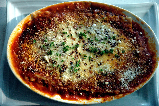 DUDE FOR FOOD: Classic European Waffles at Pegi Waffles