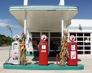 Growing Up In The South..,: U.S. Gasoline Service Stations