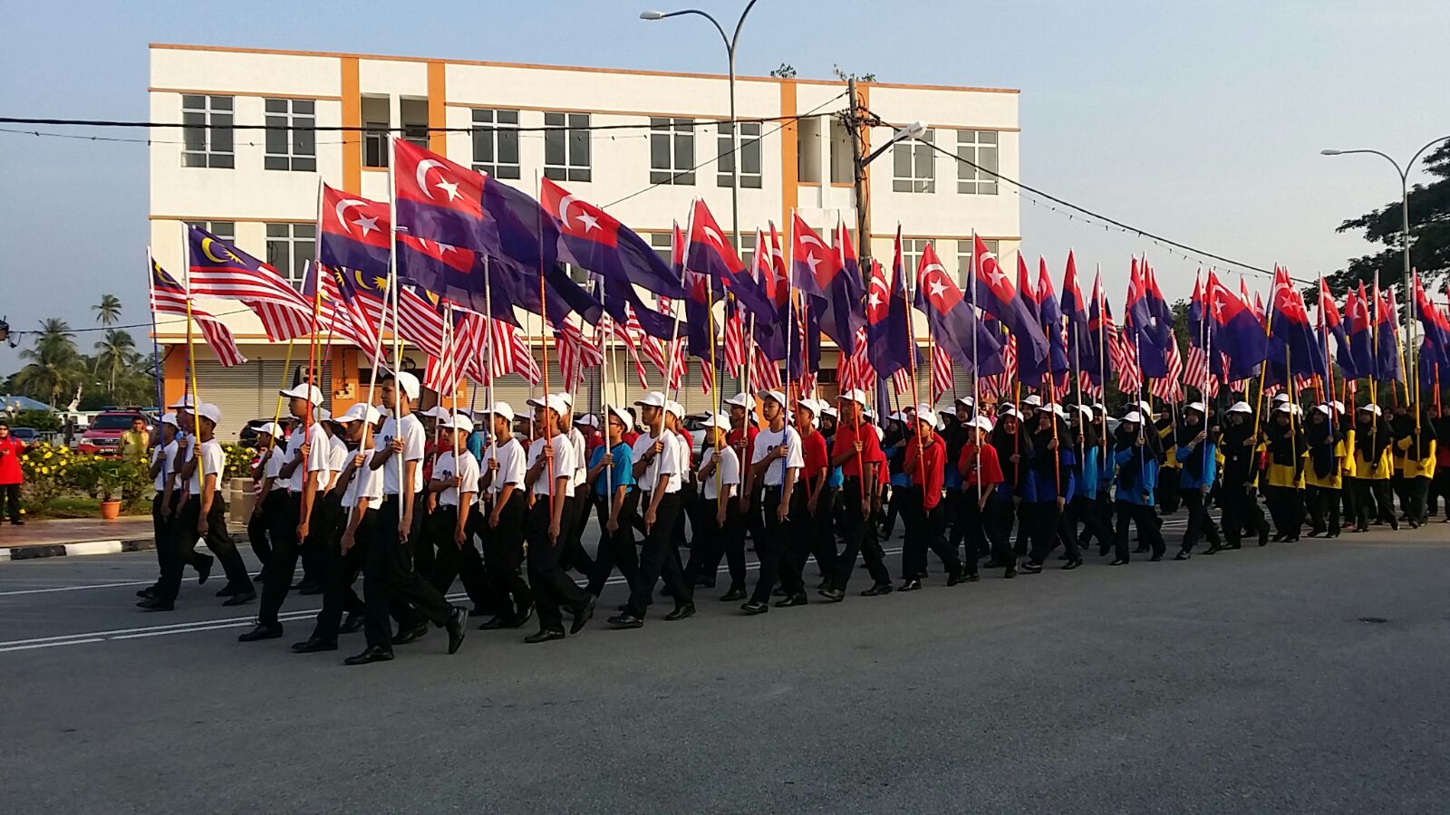 SM Sains Sultan Iskandar, Mersing: Perbarisan Hari Kebangsaan Peringkat ...