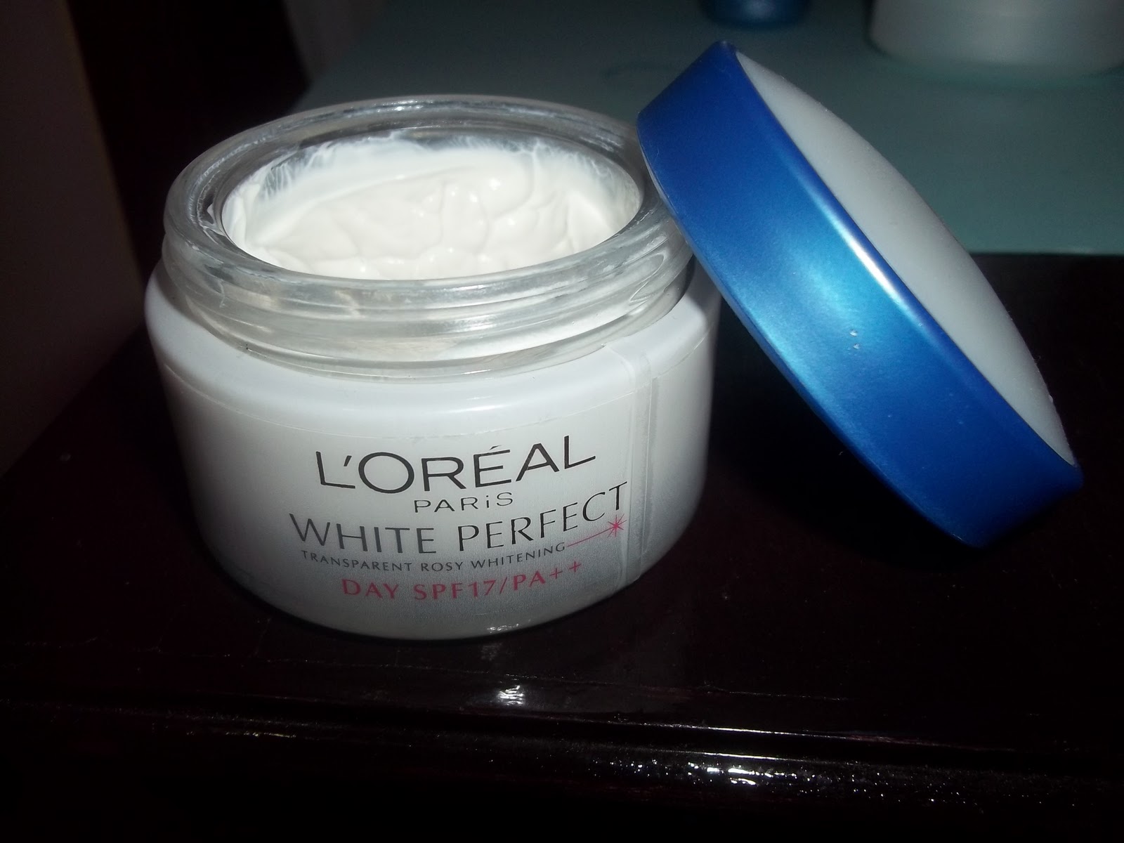 Kulit Putih Berseri Dengan Rangkaian L'oreal White Perfect Cream ~ All ...