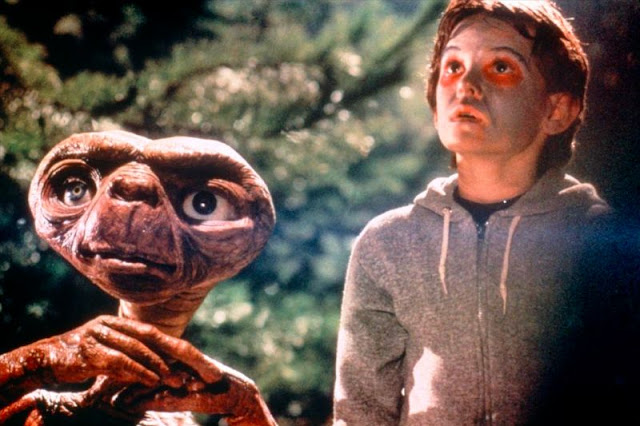 映画『E.T.』 撮影舞台裏の写真45枚をヴィンテージ写真サイトが特集紹介 - amass