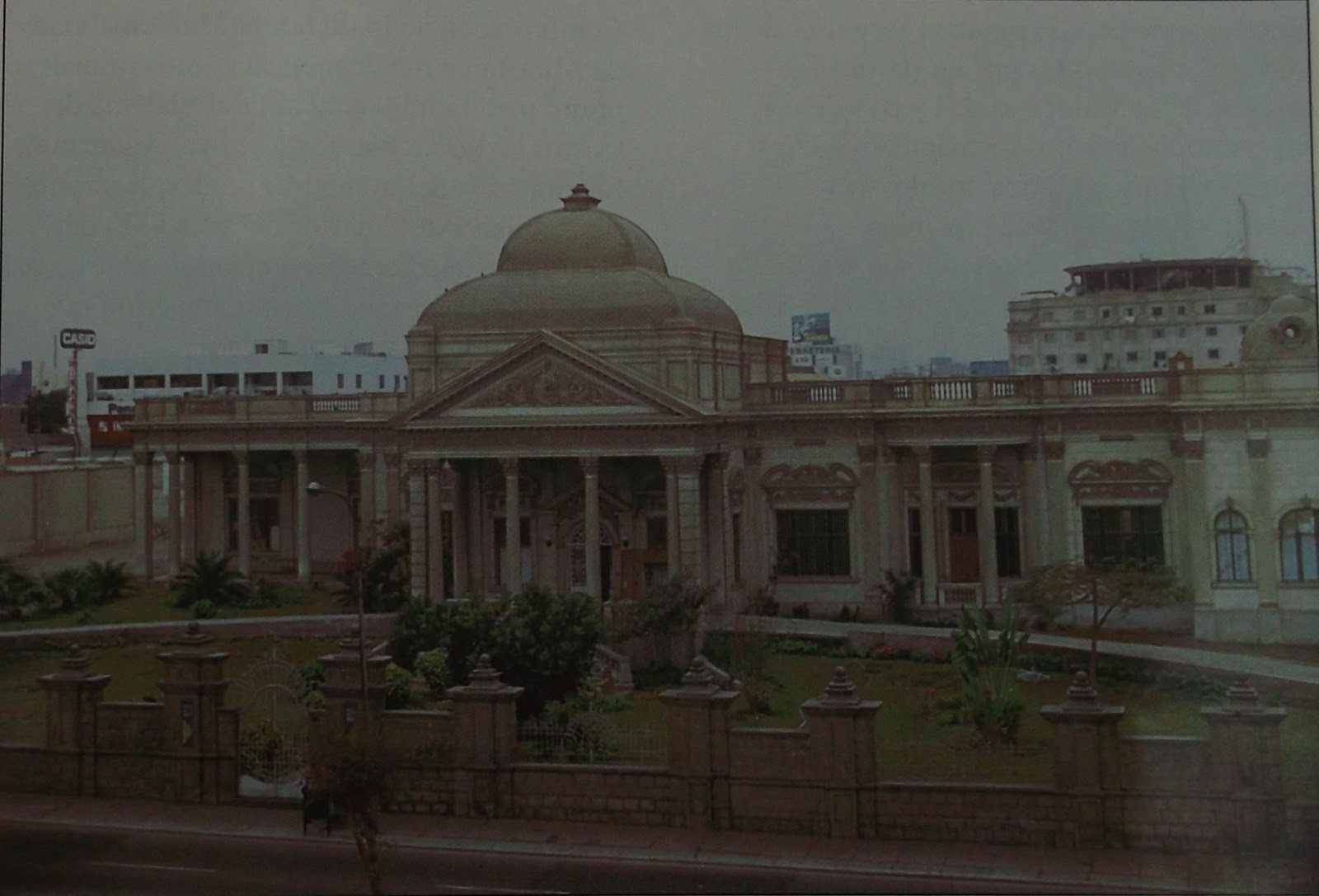 Palacio Marsano en Miraflores en Lima - Perú: La fachada del Palacio ...