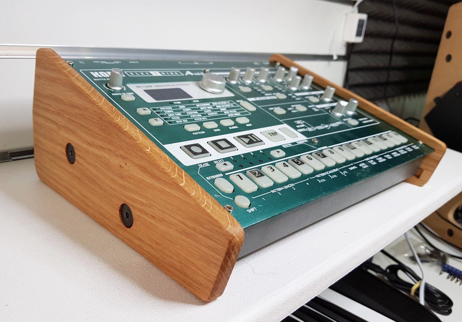 MATRIXSYNTH: RECESSED SOLID OAK WOODEN STAND FOR KORG ELECTRIBE EA ER ...