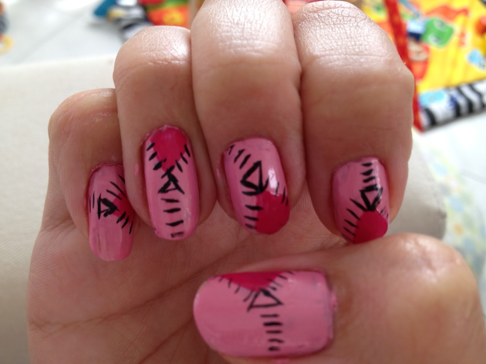 Pretty In Polish: Zipper nails