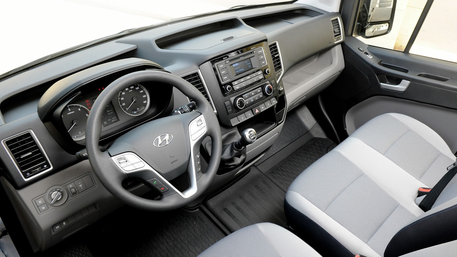 Lanzamiento: Hyundai H350 Solati : Autoblog Uruguay | Autoblog.com.uy