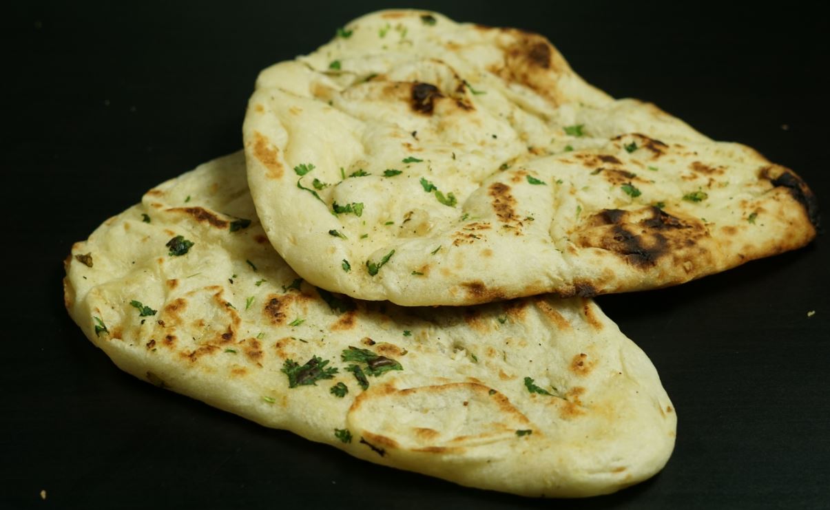Naan Recipe / Garlic Naan Recipe | Steffi's Recipes