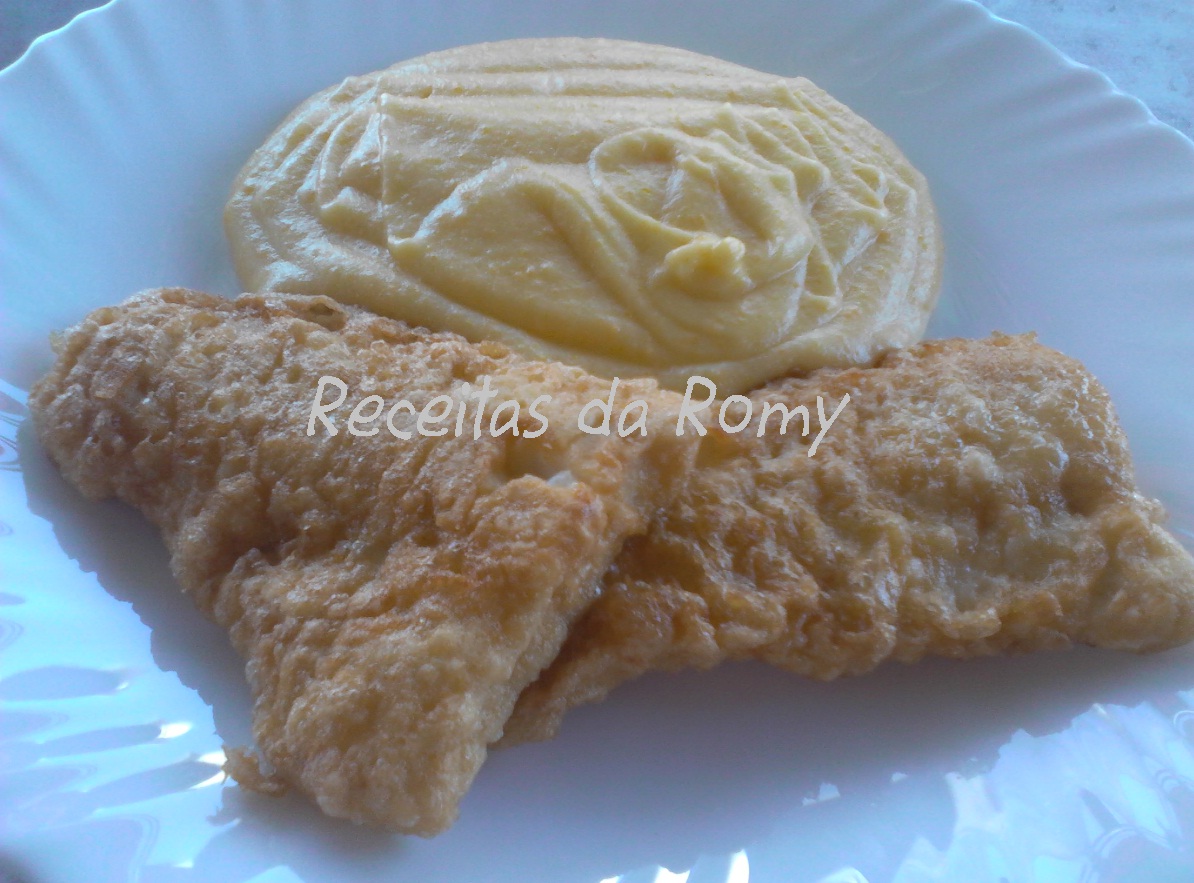 Filetes de pescada albardados com puré