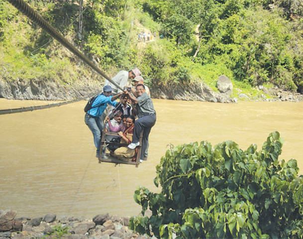 Mechanized Bridge (यान्त्रिक पुल): Tradetional Tuin for River Crossing