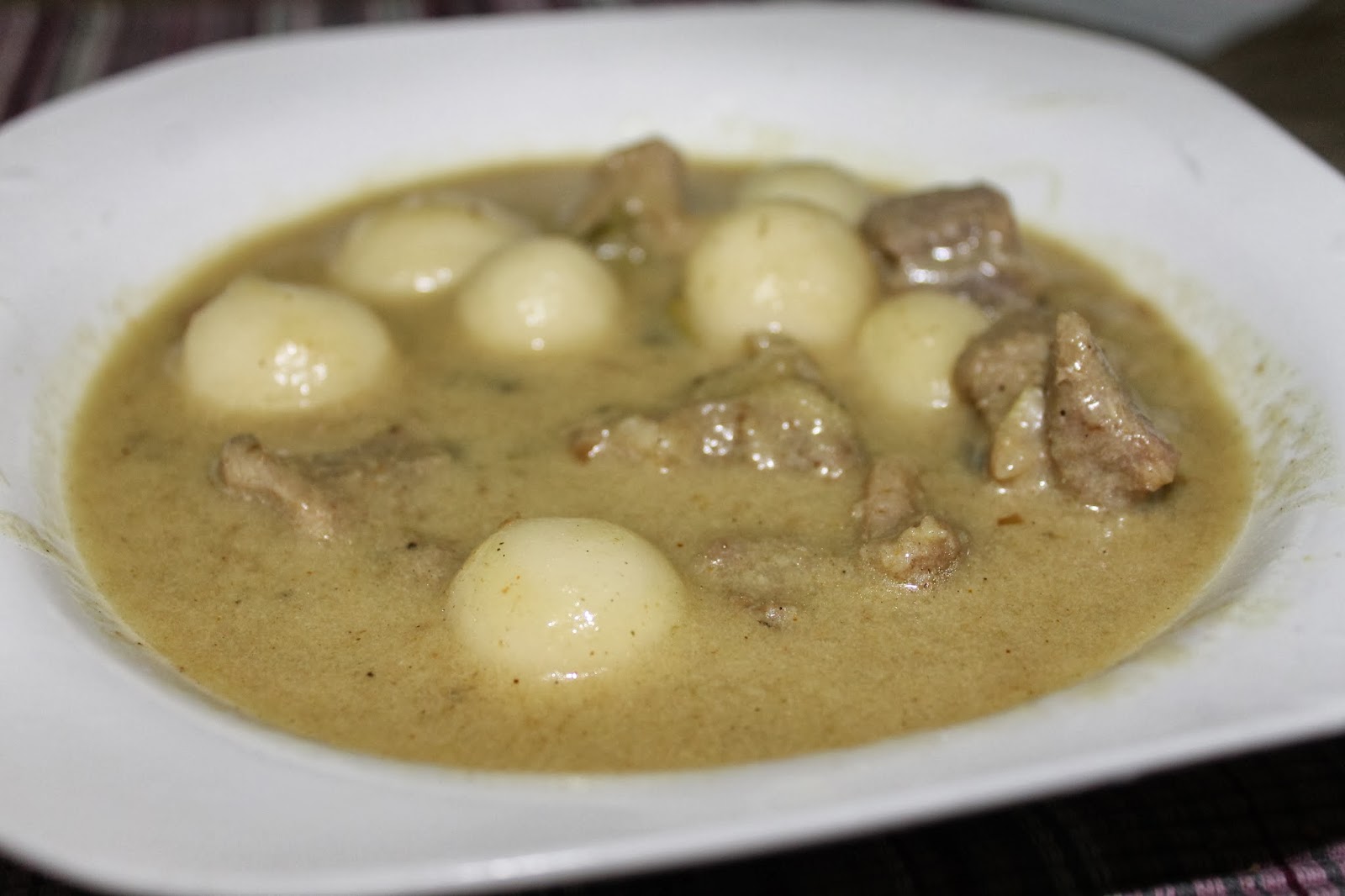 My Kitchen Treasure: Irachi pidi (Rice dumplings in beef stew)