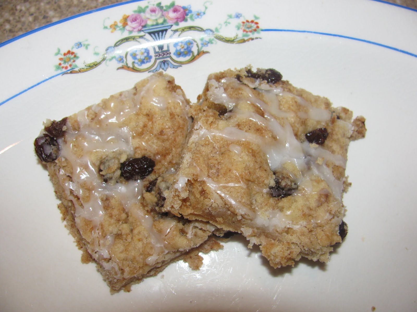 The Harried Homemaker Preps: Using Your Food Storage: Spicy Raisin Flats