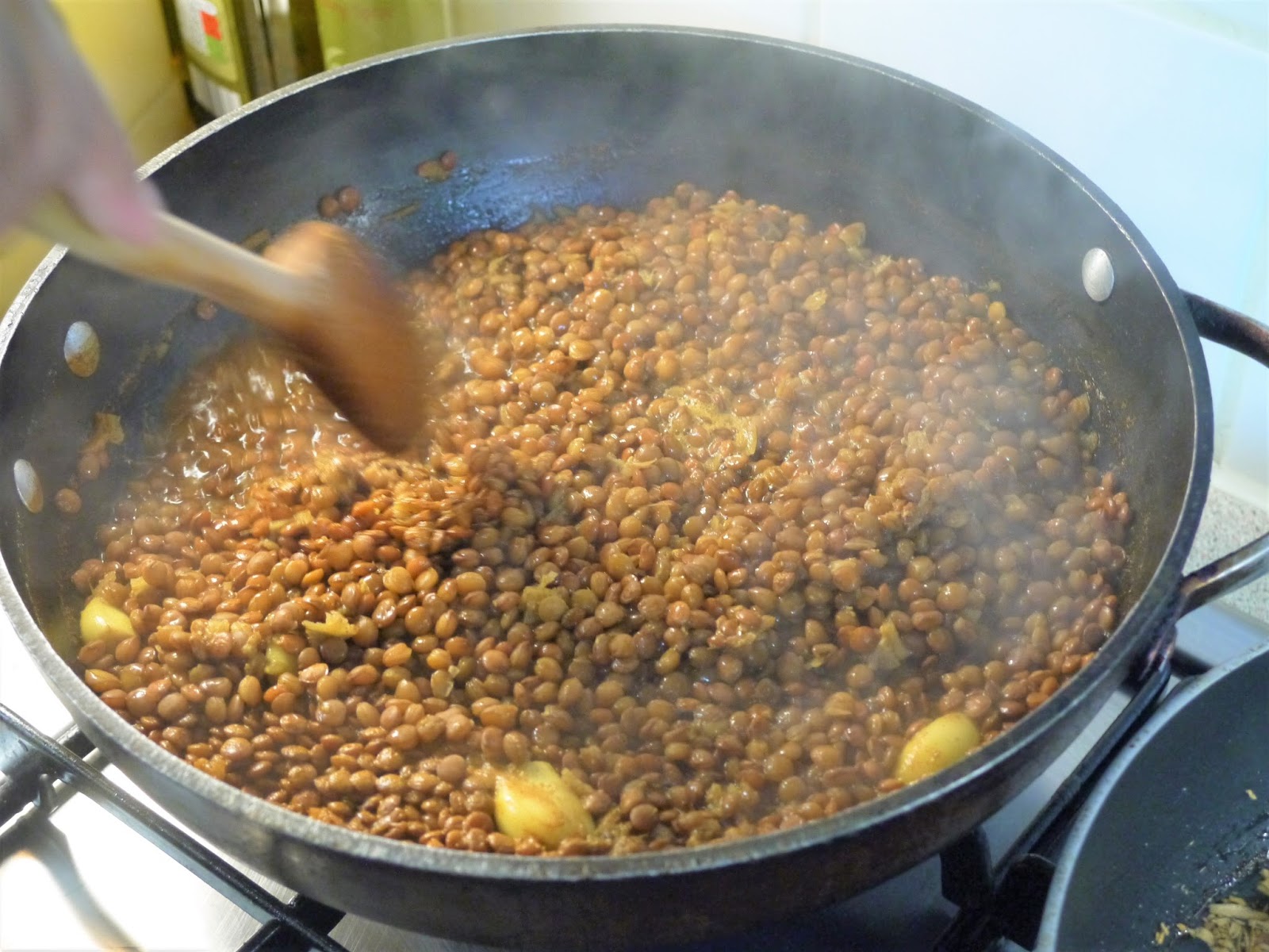This Muslim Girl Bakes: Brown Daal.