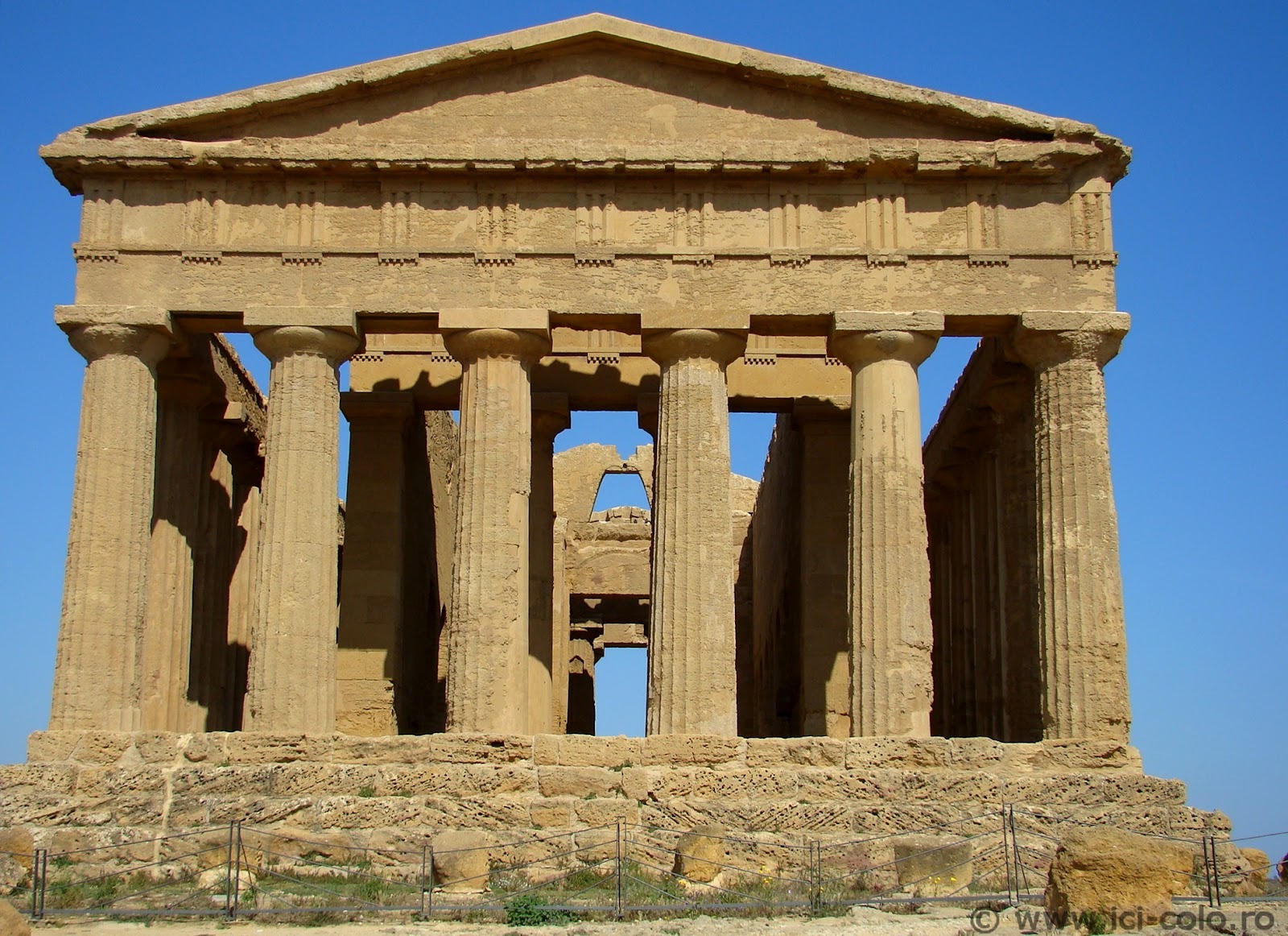 Sicilia, Agrigento: Valea Templelor | ici-colo.ro - călătorii altfel