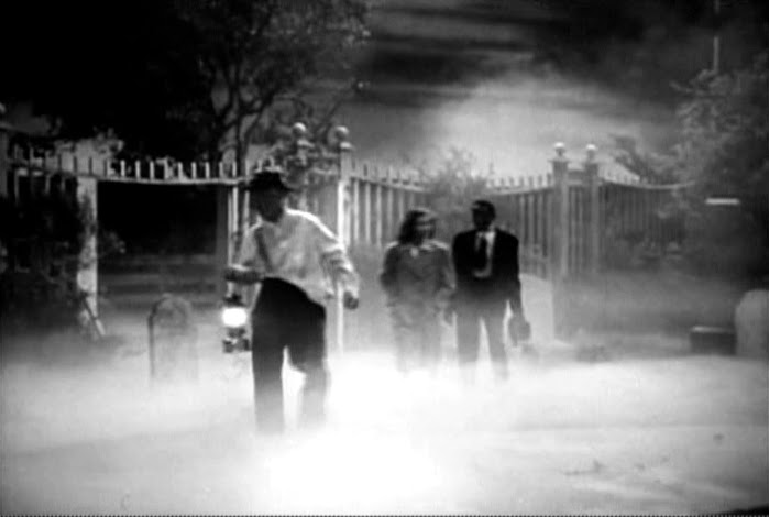 13: THE SMILING GHOST / Warner Bros. - 1941