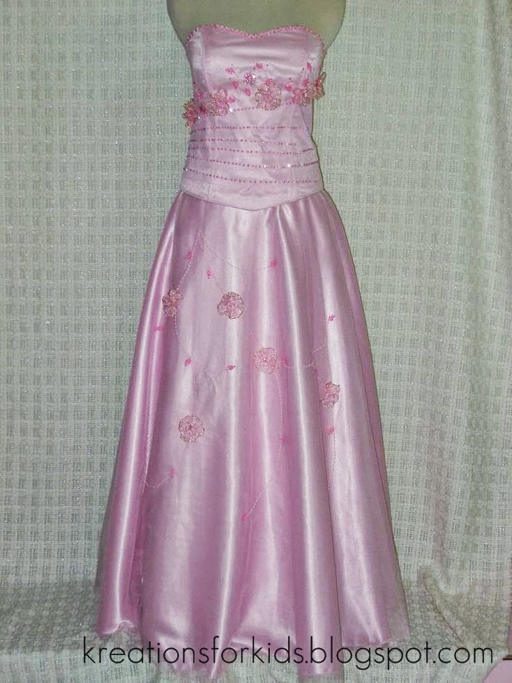 Gambar Model Gaun Wanita Terbaru | Fashion Terbaru