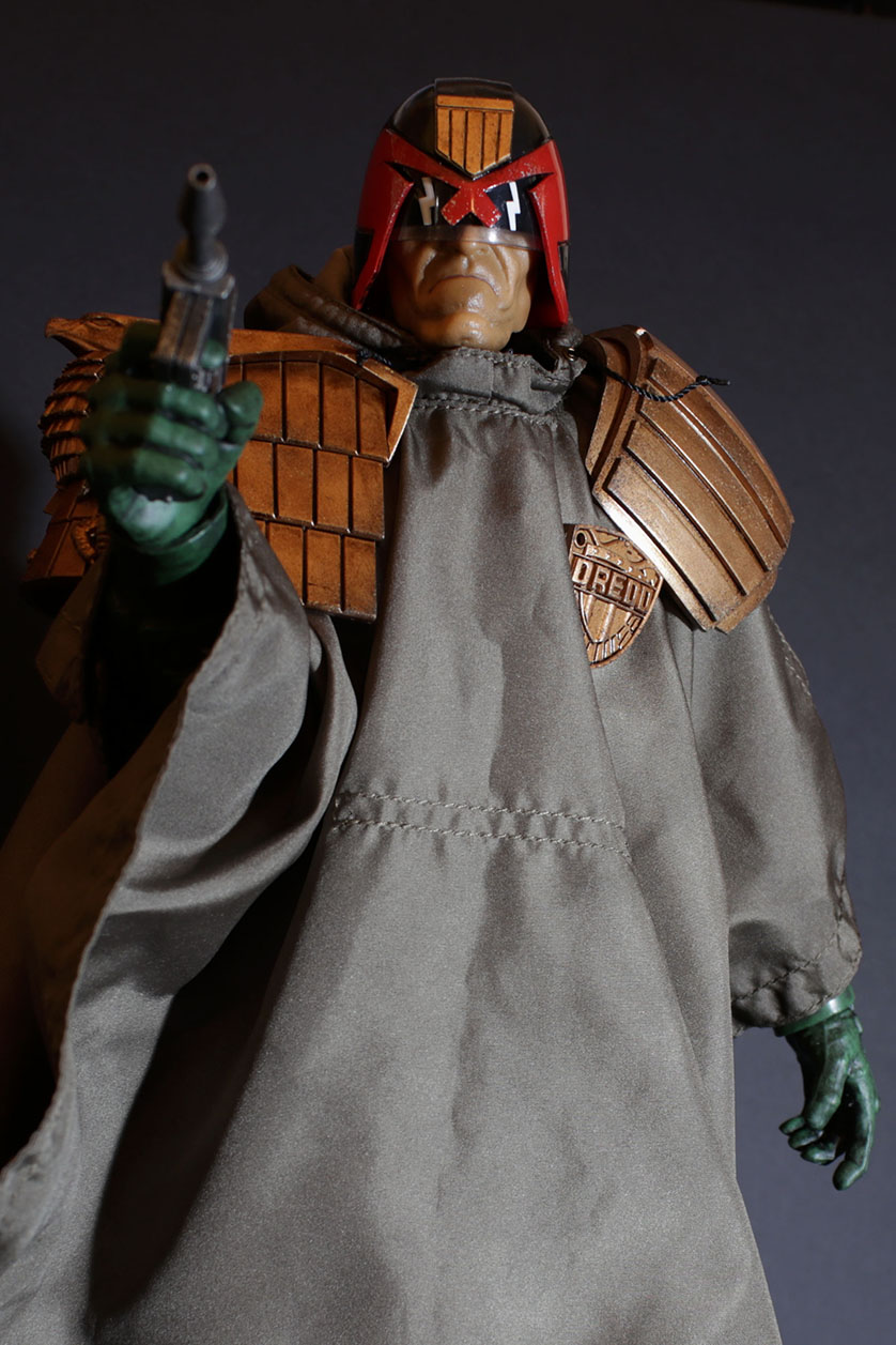 Doons Dungeon: 1/6 ThreeA Judge Dredd Apocalypse War Version Review