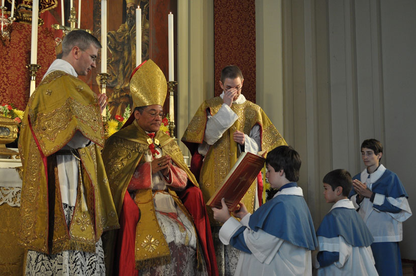 Pro Misa Tradicional en Ciudad Real: Solemnidad de Cristo Rey en Chicago