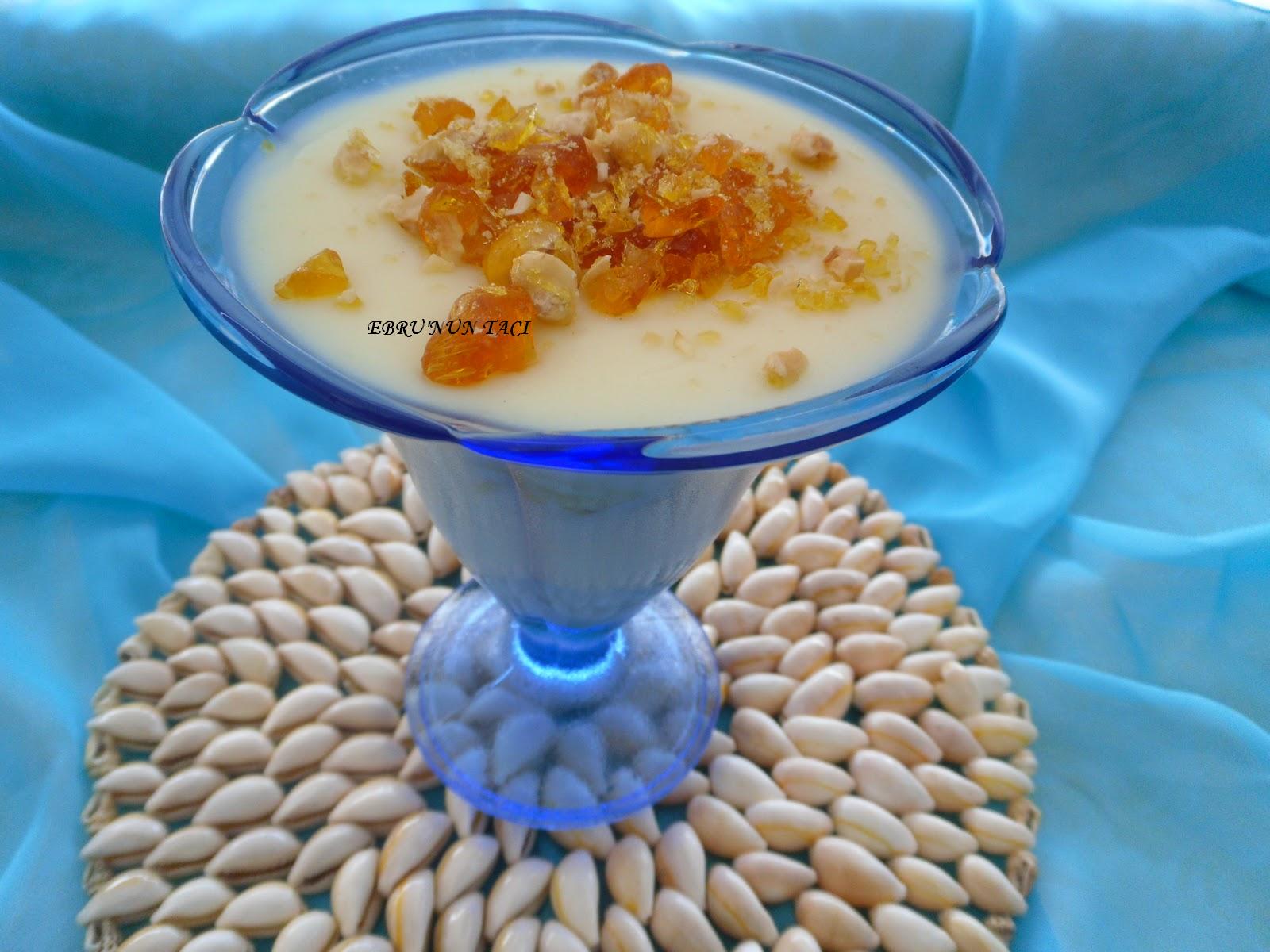 EBRU'NUN TACI: MUHALLEBİLİ TATLILAR