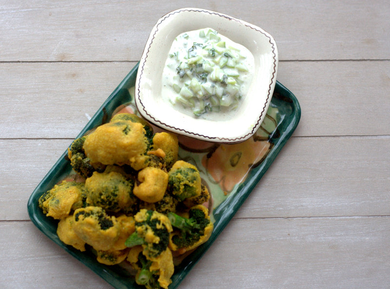 bushcooks kitchen: Brokkoli-Pakora mit Kokos-Raita aus Jetzt! Gemüse ...