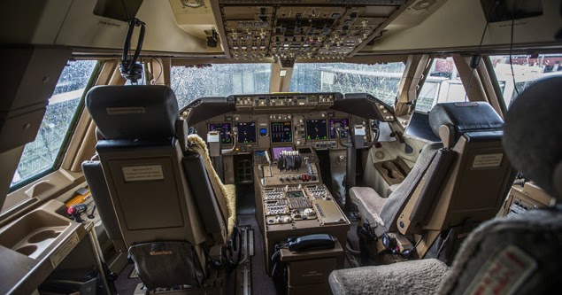 AVIÃO-IMAGEMS : cockpit do boeing 747 da abc